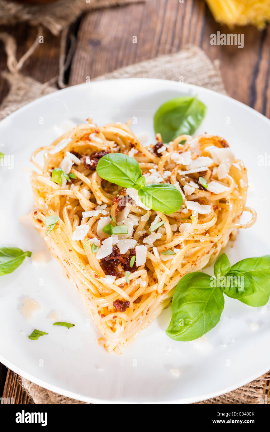 Pasta Heart (Spaghetti with Tomato Pesto, Basil and Parmesan Cheese ...