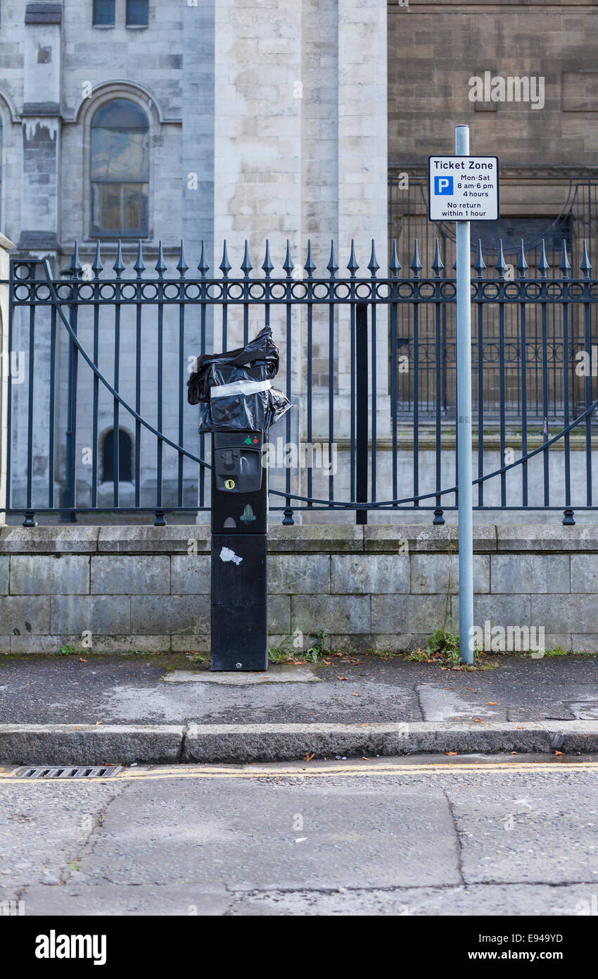 Broken Machine Out Of Order High Resolution Stock Photography and ...