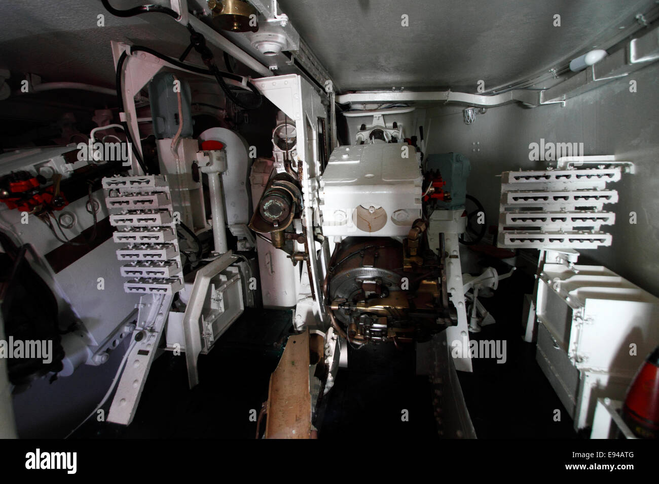 Inside Y turret, one of the four triple 6 inch gun turrets HMS Belfast ...