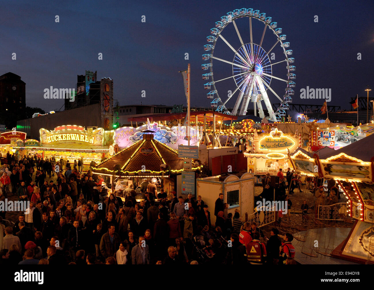 Bremen, Germany. 18th Oct, 2014. Numerous people visit the 979th Free ...