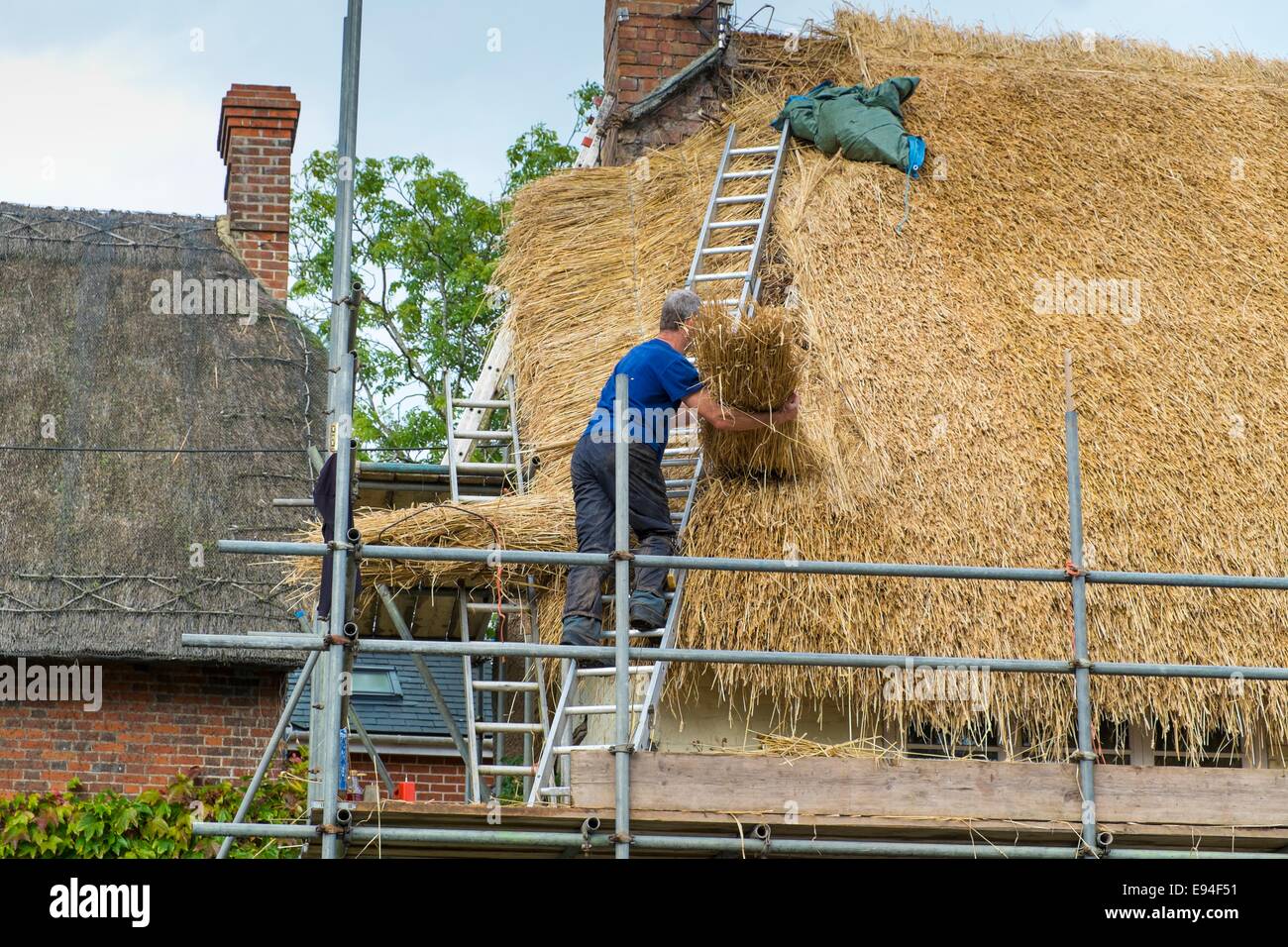 Grass Thatch Stock Photos & Grass Thatch Stock Images - Alamy