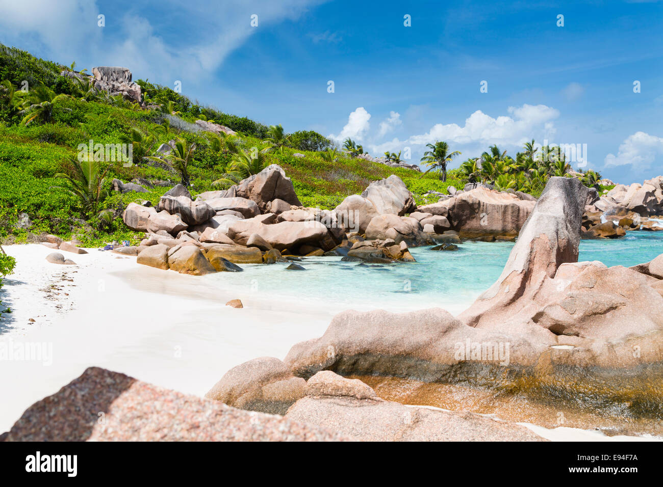 Seychelles with granite rock formations hi-res stock photography and ...