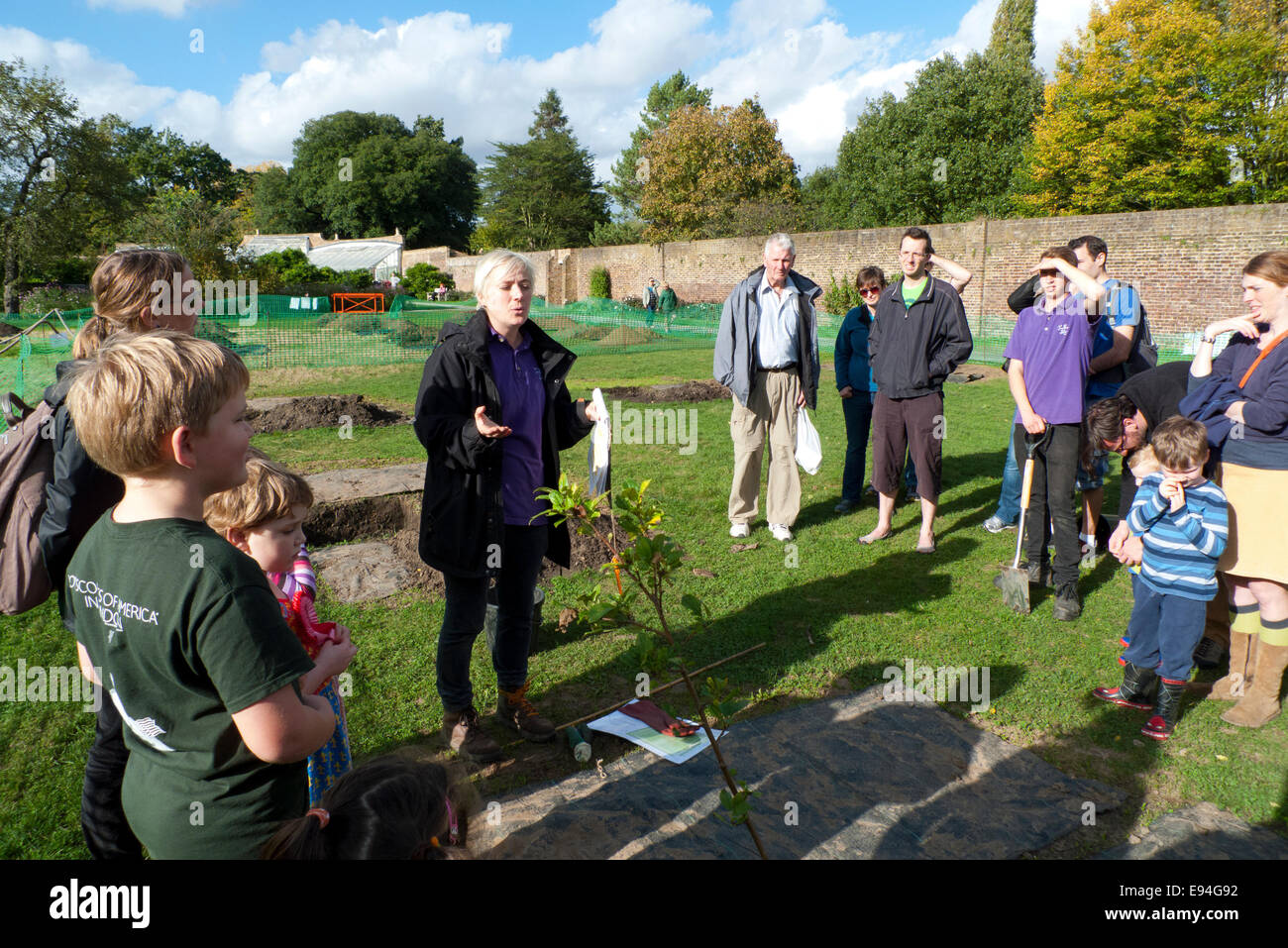 Fulham palace walled garden hi-res stock photography and images - Alamy
