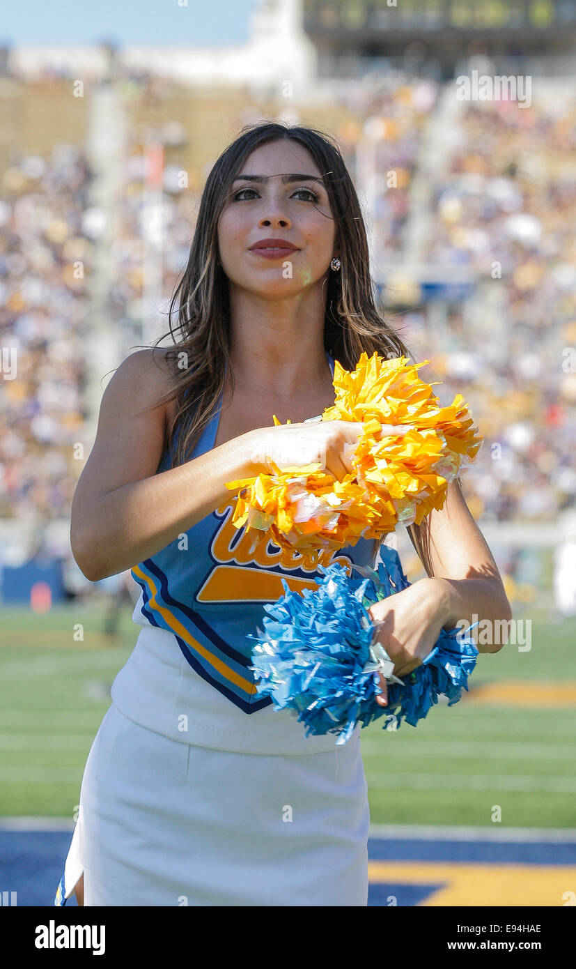 Ucla cheerleaders hi-res stock photography and images - Alamy