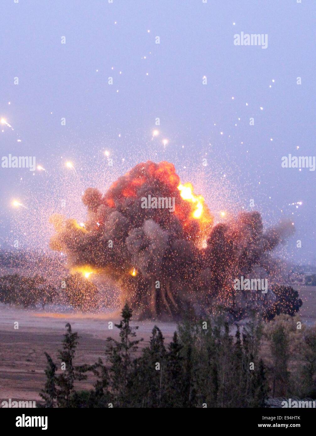 Unexploded shells hi-res stock photography and images - Alamy