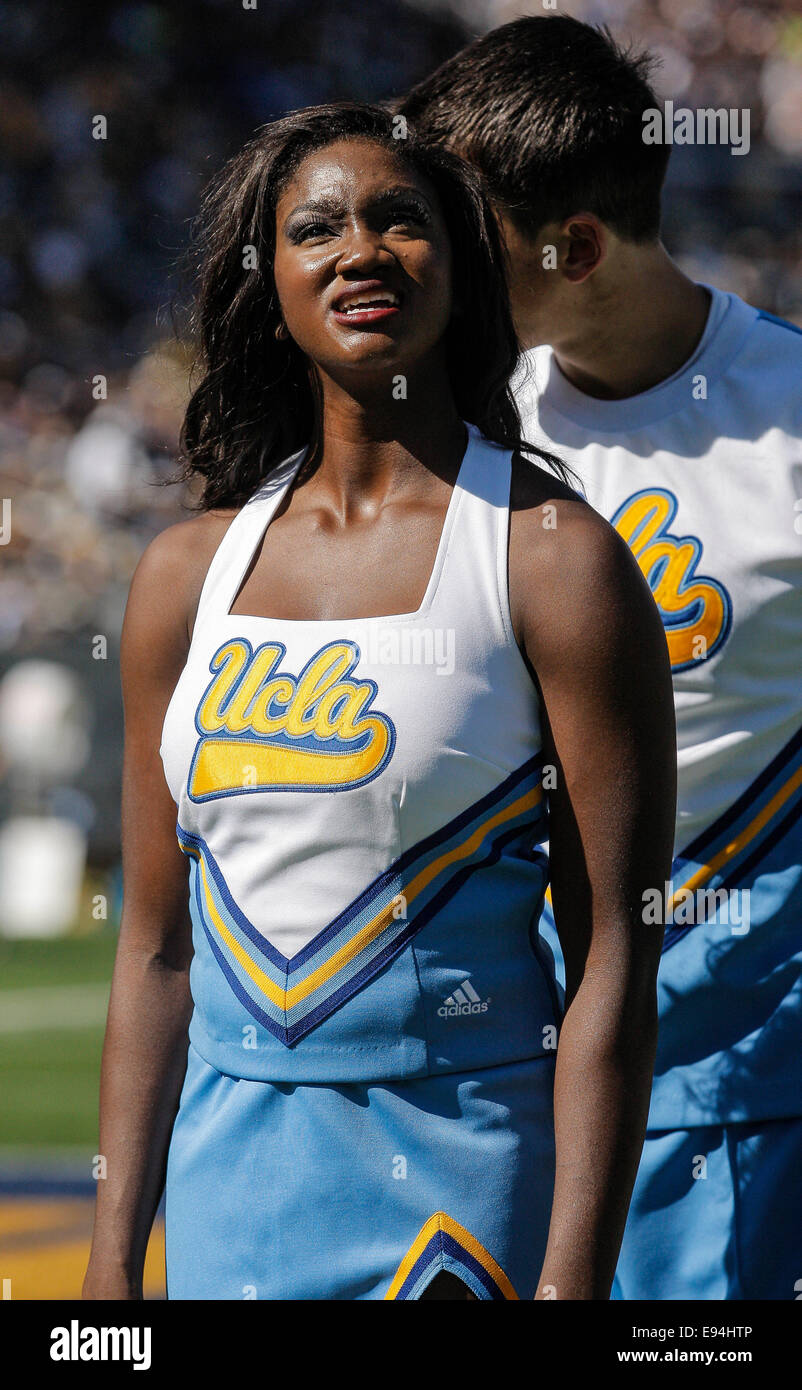 Ucla cheerleaders hi-res stock photography and images - Alamy