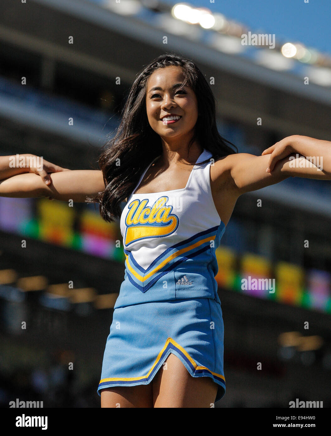 Berkeley USA CA. 18th Oct, 2014. UCLA Cheerleaders during NCAA Football ...
