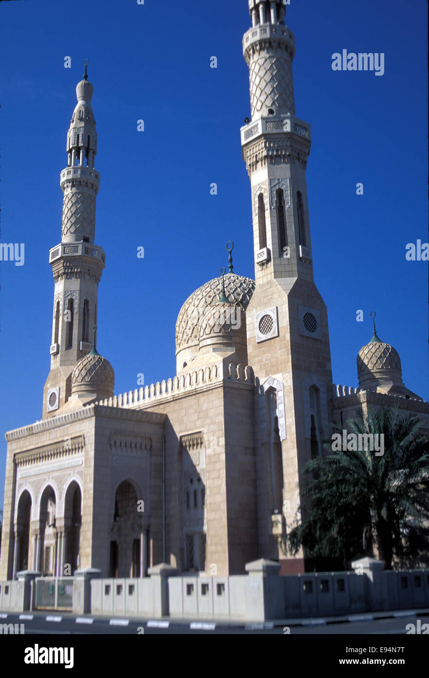 Jumeirah Mosque built 1976 in Fatimid style. Dubai UAE Stock Photo - Alamy