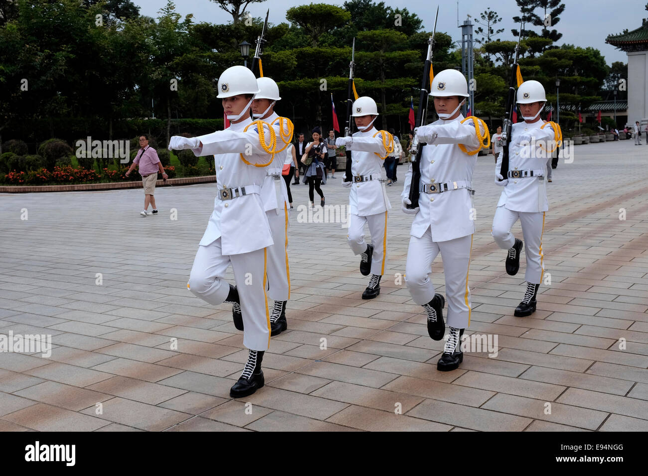 Changing of the Guard at The National Revolutionary Martyrs' Shrine in Taipei Taiwan Stock Photo ...