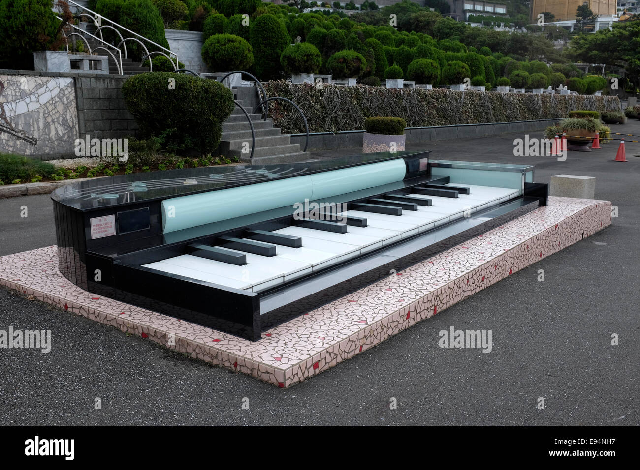 Giant Piano at grave of Teresa Teng at Chin Pao San, a cemetery in ...