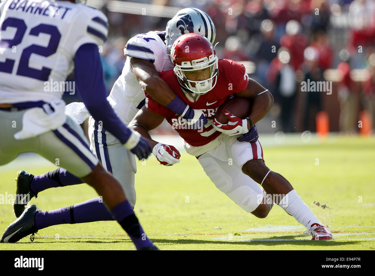 Normaan, USA. 18th Oct, 2014. Oklahoma Sooners wide receiver Sterling ...