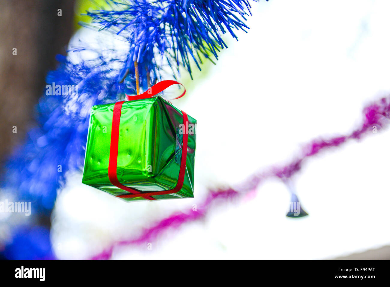 Hanging box design hi-res stock photography and images - Alamy