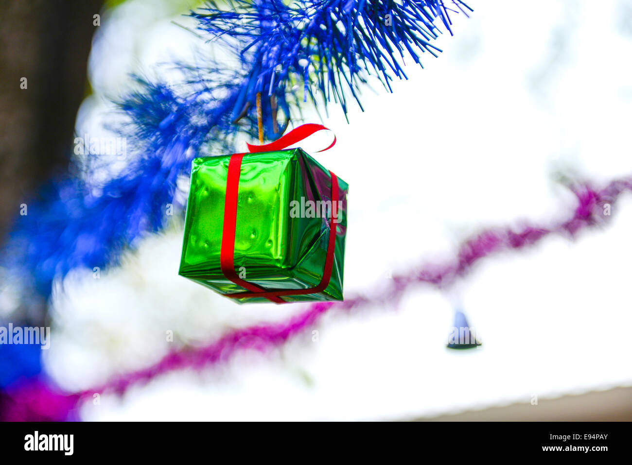 Hanging box design hi-res stock photography and images - Alamy