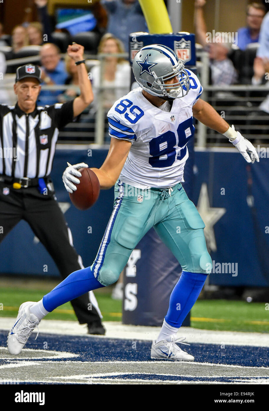 Arlington, USA. 19th Oct, 2014. Dallas Cowboys tight end Gavin Escobar ...
