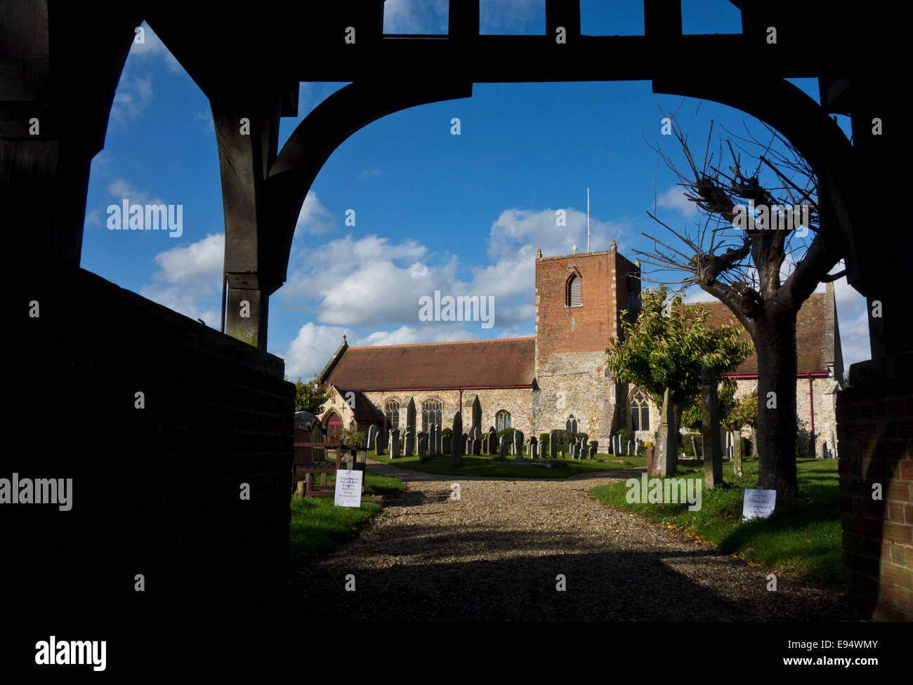 Lych gates hi-res stock photography and images - Alamy