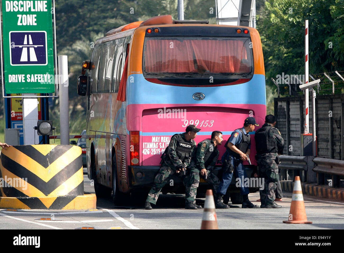 Bulacan Province. 20th Oct, 2014. Policemen from the Special Weapons ...