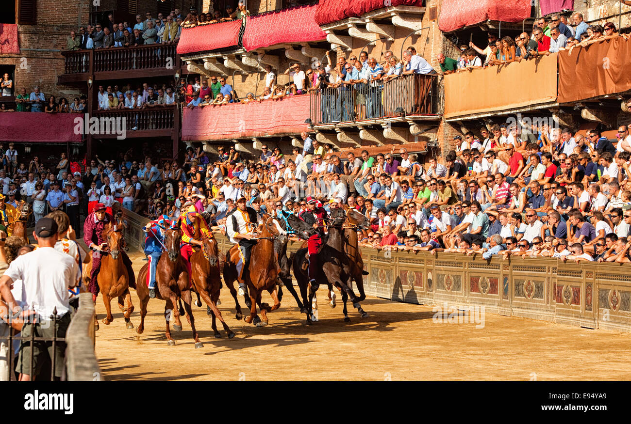 Palio siena hi-res stock photography and images - Alamy