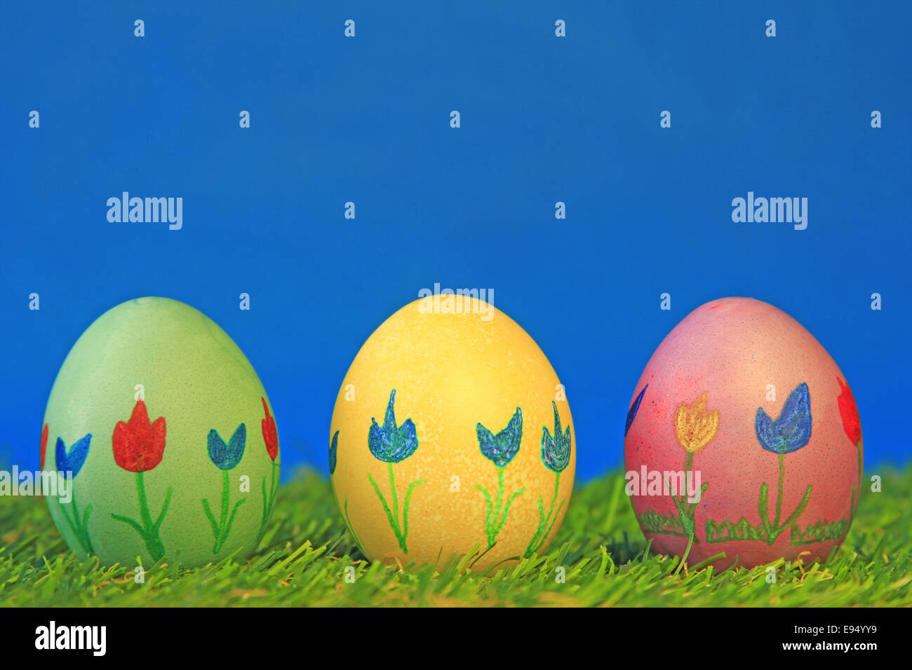 Colorfully eggs hi-res stock photography and images - Alamy