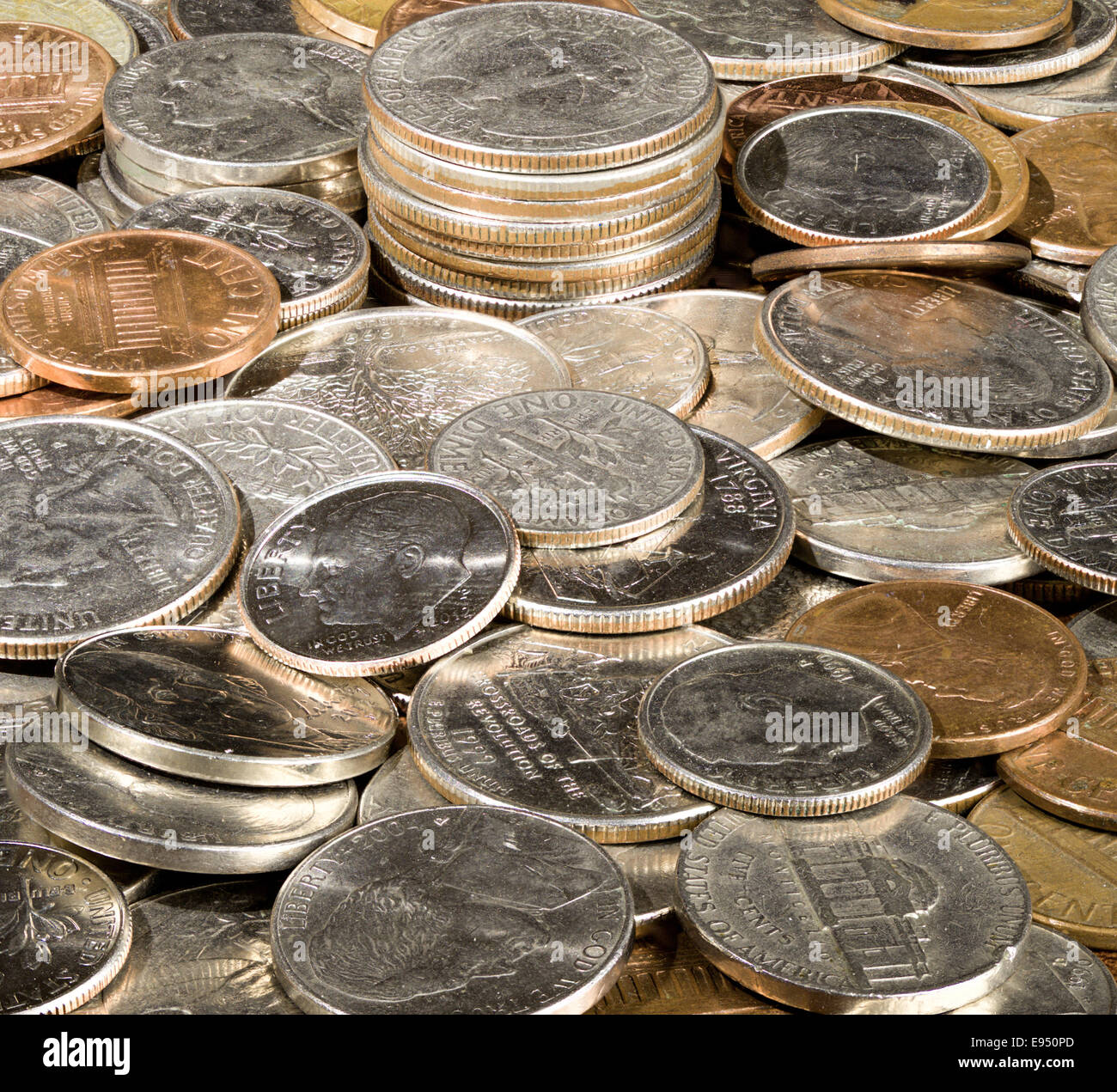 Pile Of Loose US Coins In Macro Stock Photo Alamy pile-of-loose-us-coins-in-macro-stock-photo-alamy