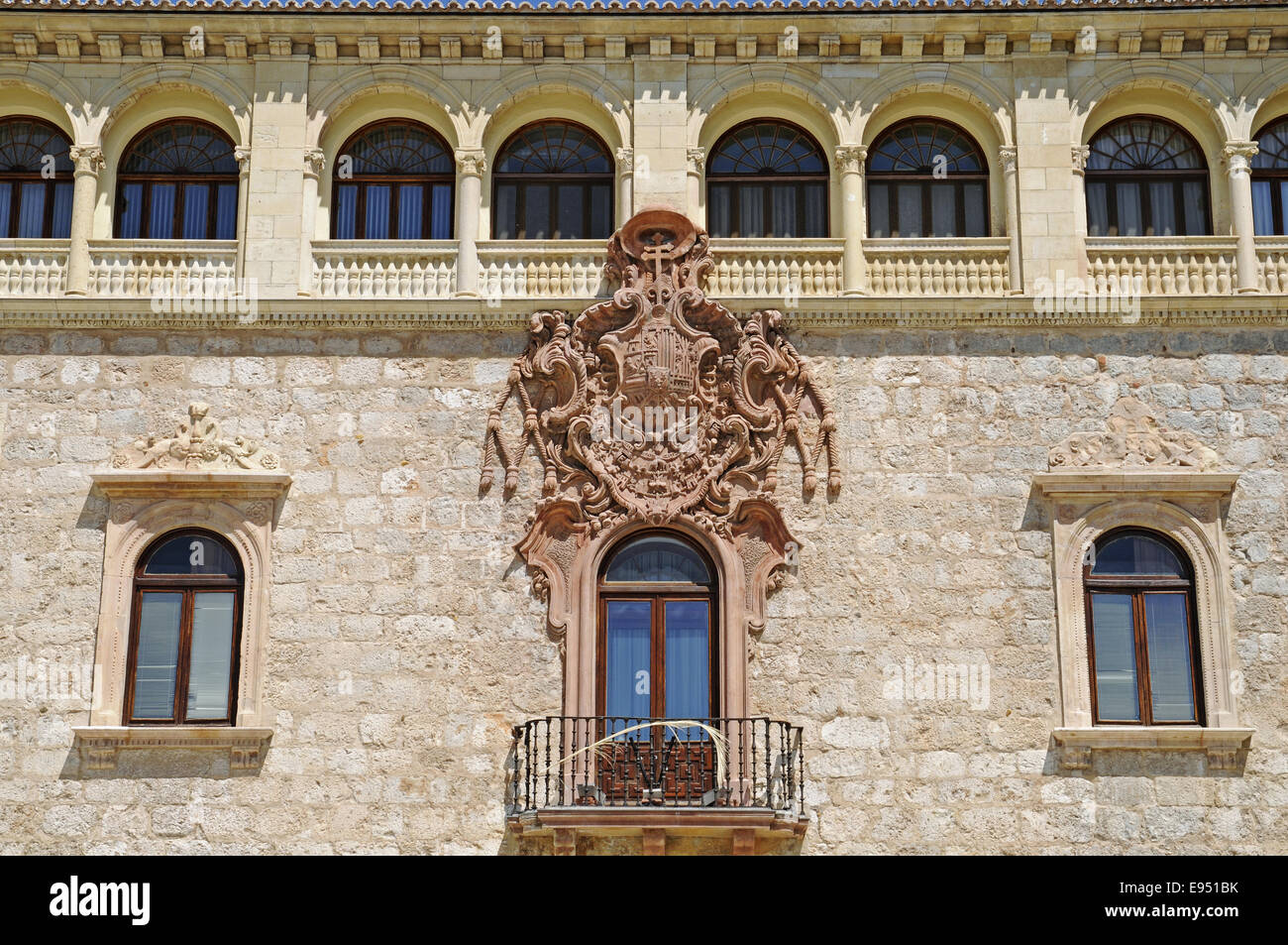 Episcopal coat hi-res stock photography and images - Alamy