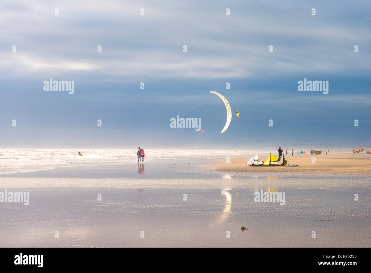 Kite surfing at Broomhill Sands Beach next to Camber sands, East Sussex ...