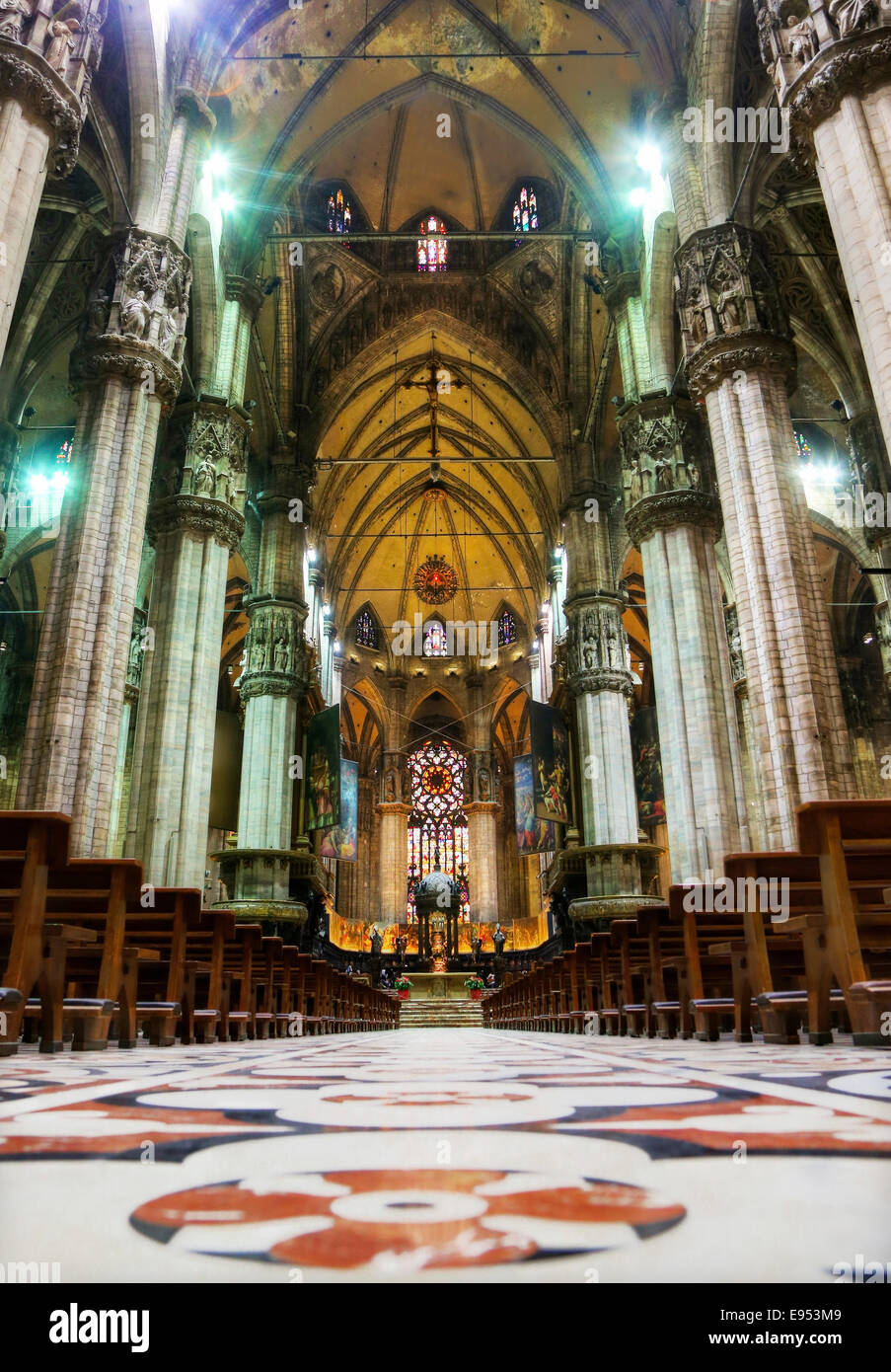 Choir altar milan cathedral milan hi-res stock photography and images ...