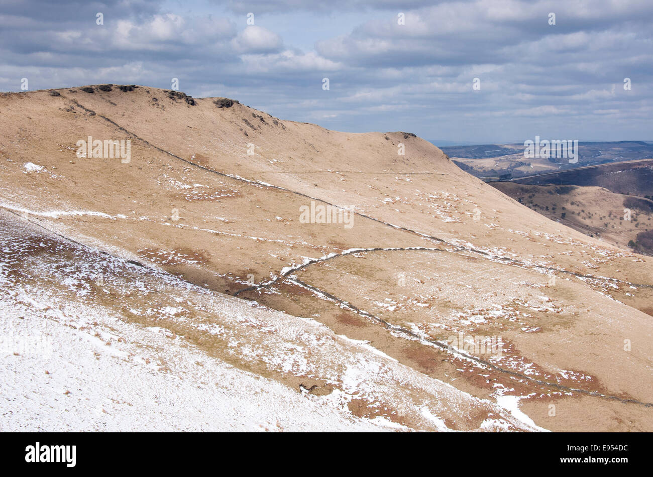 Snow landscape britain hi-res stock photography and images - Alamy