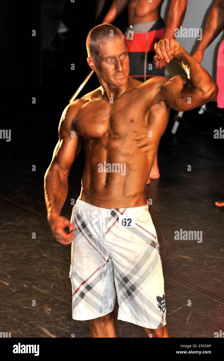 Body builder male championship hi-res stock photography and images - Alamy