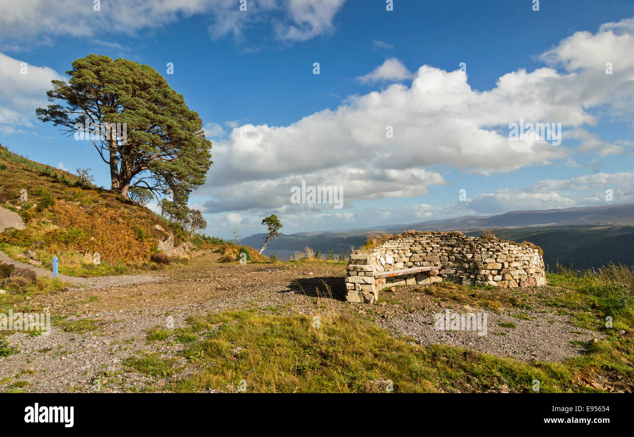 GREAT GLEN WAY OR TRAIL SCOTLAND INVERMORISTON TO DRUMNADROCHIT STONE ...