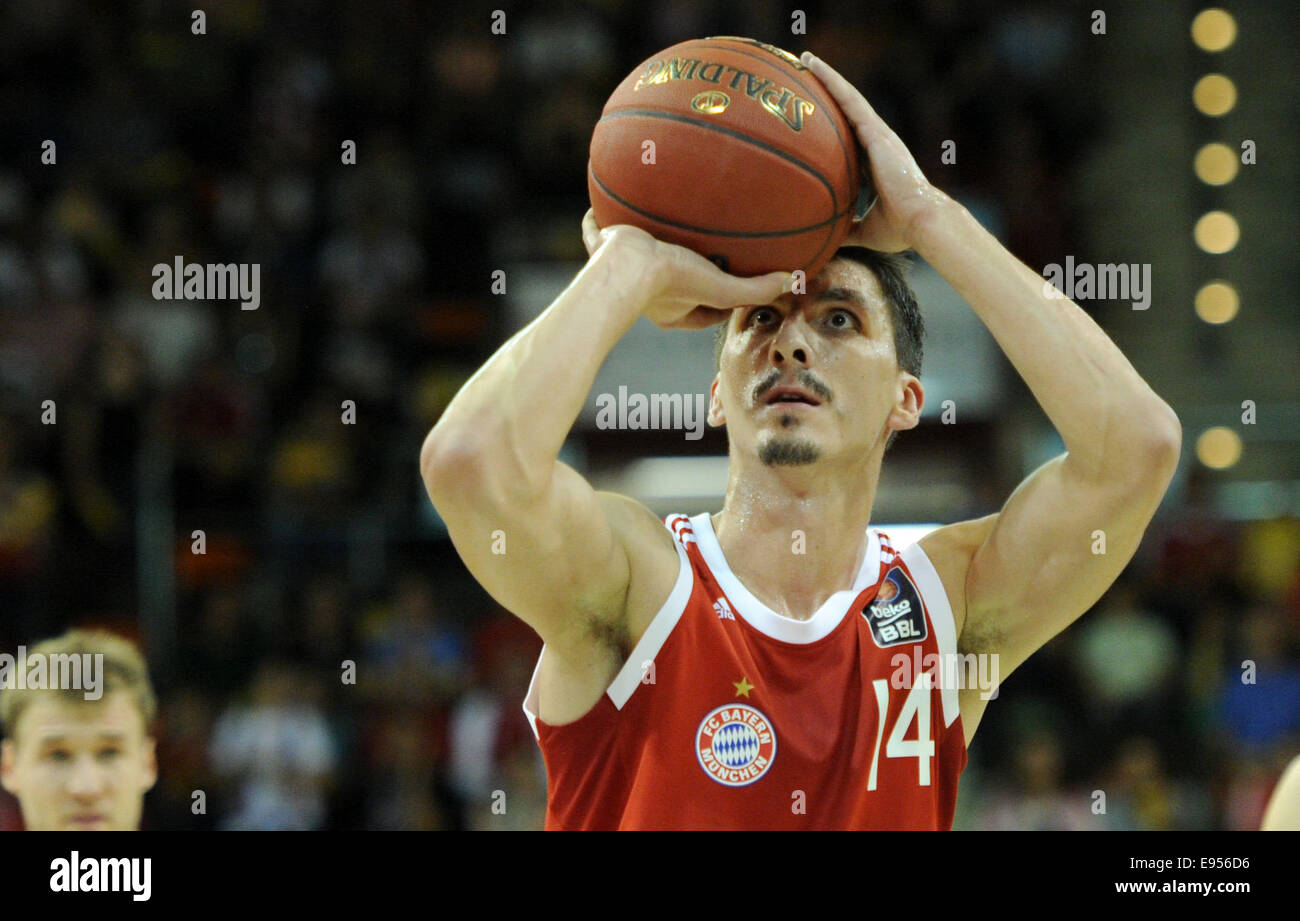 Nihad djedovic hi-res stock photography and images - Alamy