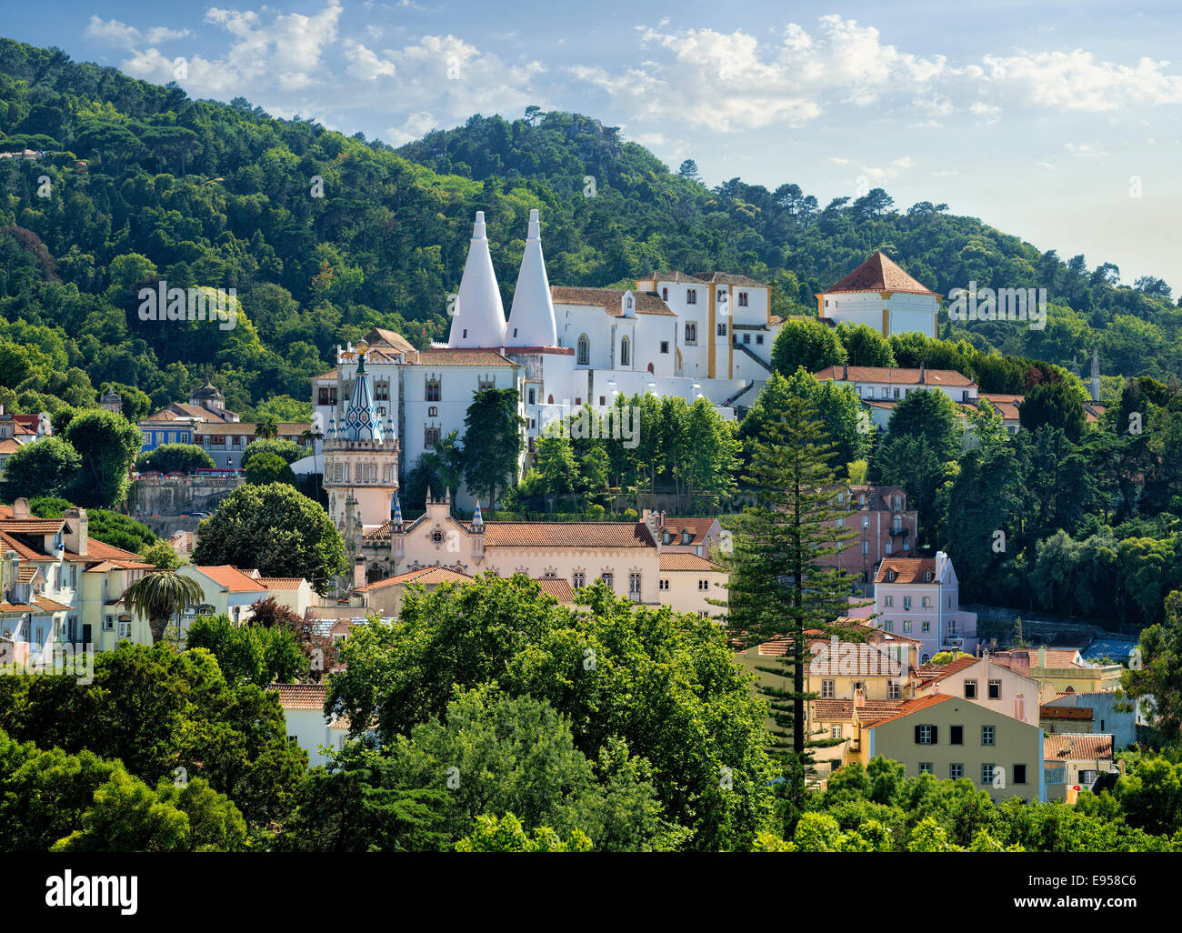 Old buildings sintra portugal hi-res stock photography and images - Alamy