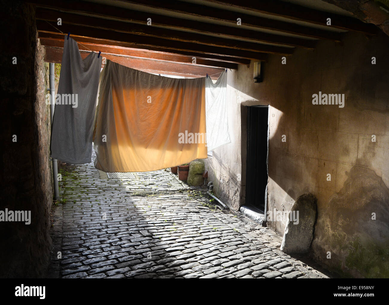 Washing line sheets hi-res stock photography and images - Alamy