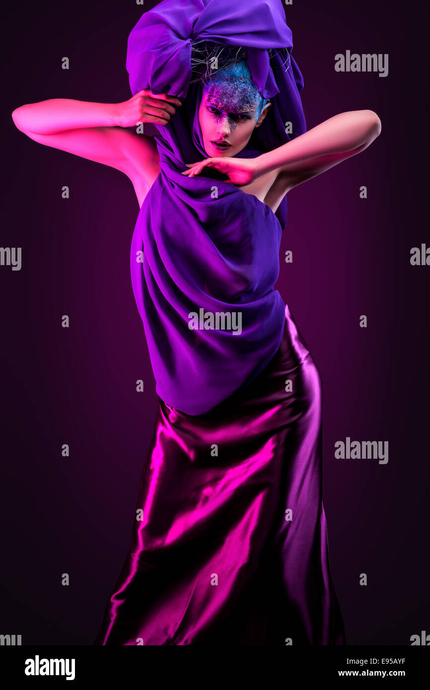 Purple dress gown hi-res stock photography and images - Alamy