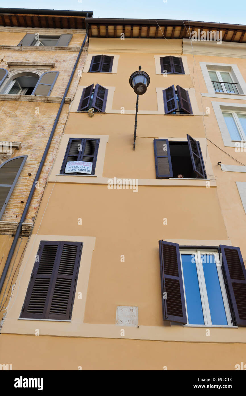 Italian windows hi-res stock photography and images - Alamy