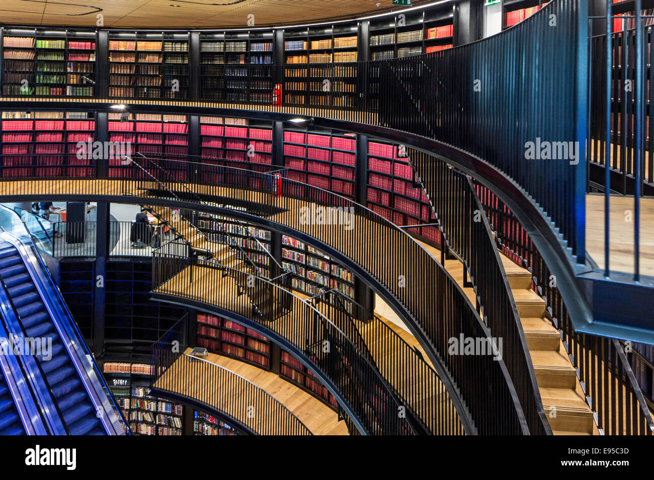 Birmingham library interior hi-res stock photography and images - Alamy
