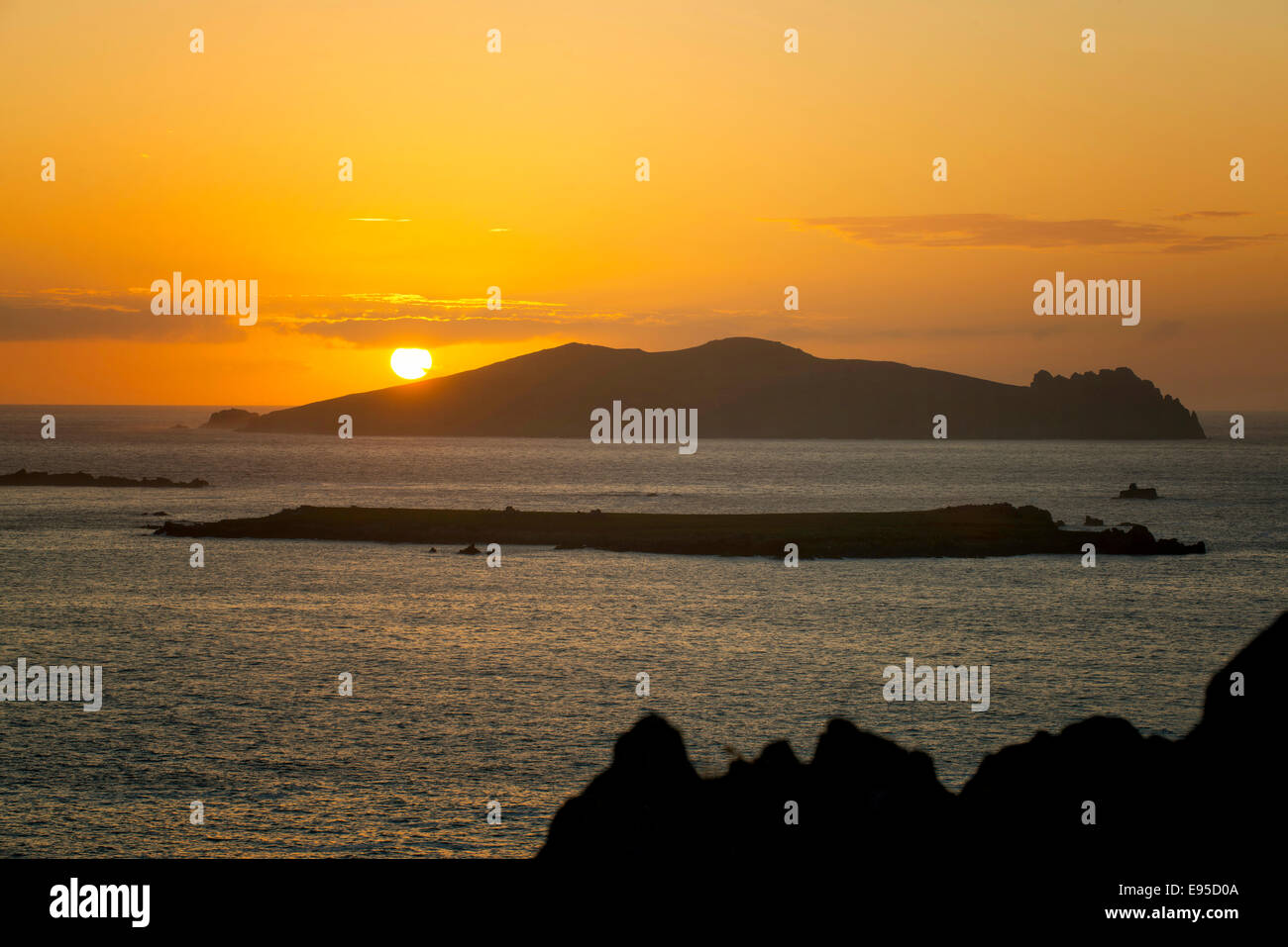 Inishtooskert in the blasket islands hi-res stock photography and ...