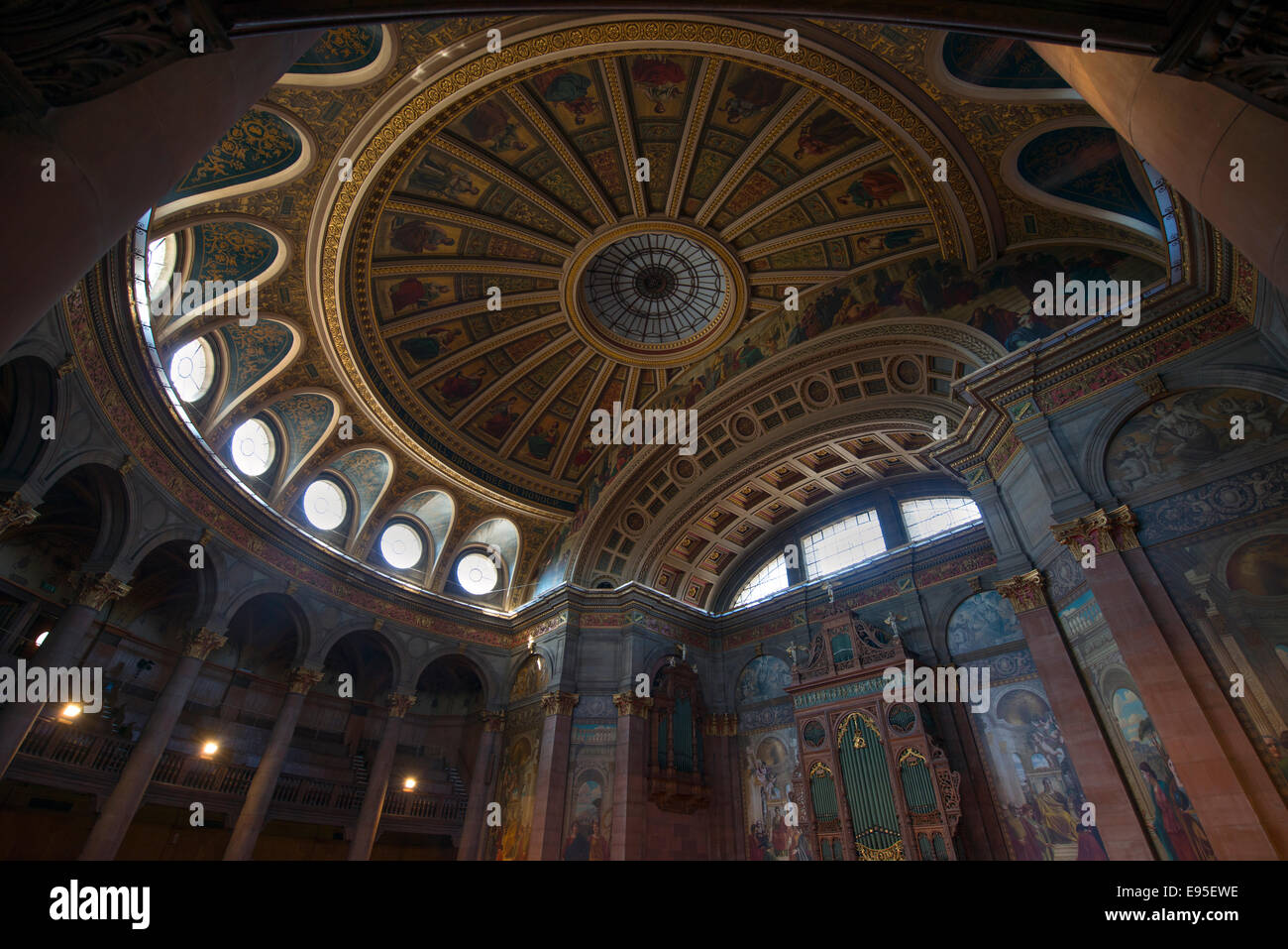 University of Edinburgh graduation in McEwan Hall, graduating hall ...