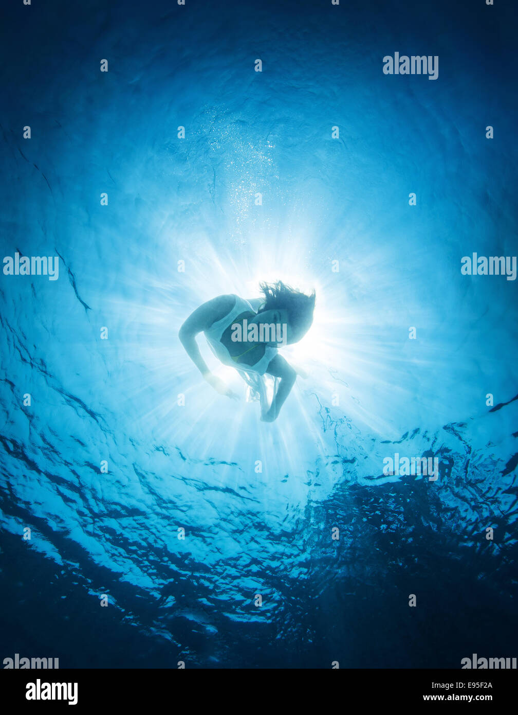 Woman dive hi-res stock photography and images - Alamy