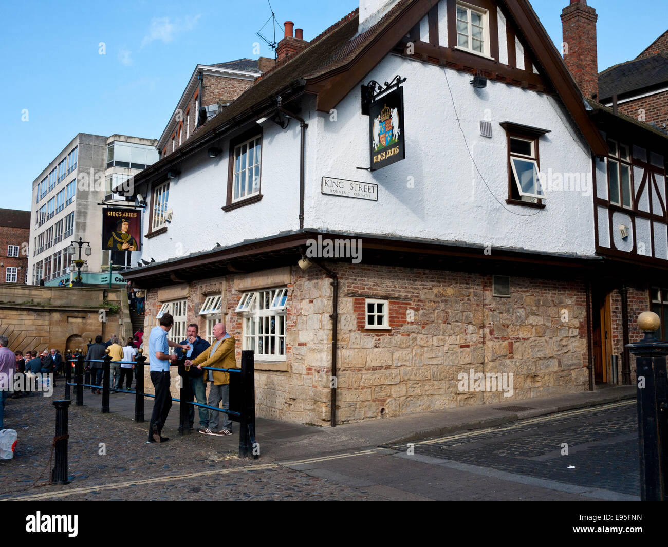 Kings arms tavern hi-res stock photography and images - Alamy
