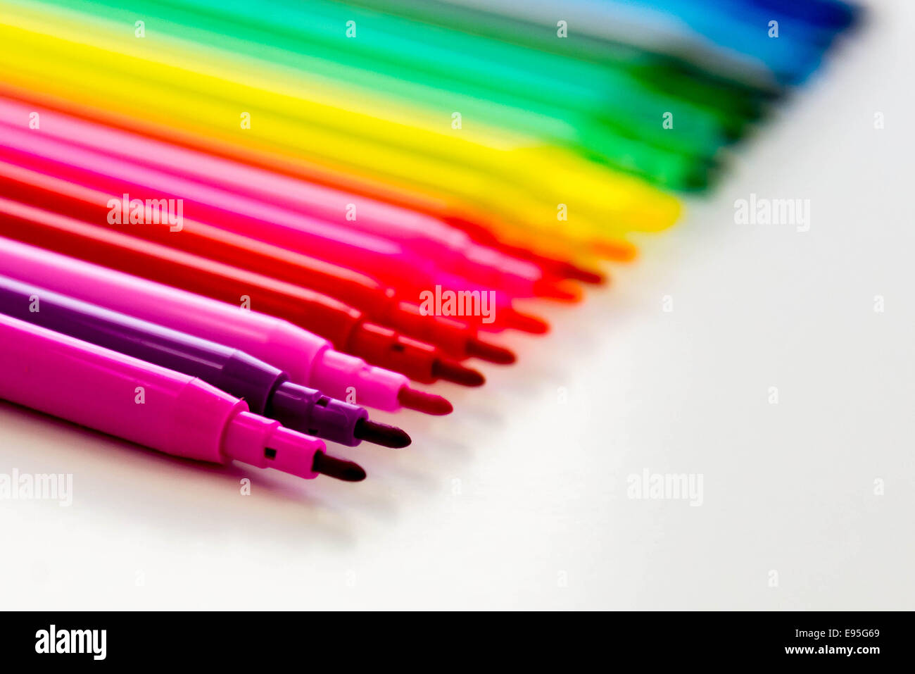 Line markers hi-res stock photography and images - Alamy