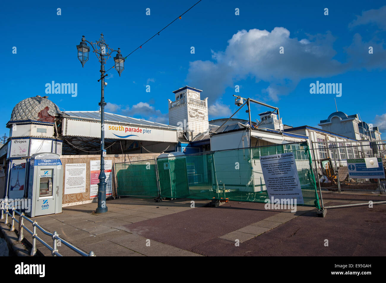 Repair work goes on on South Parade Pier, Southsea seafront Stock Photo ...