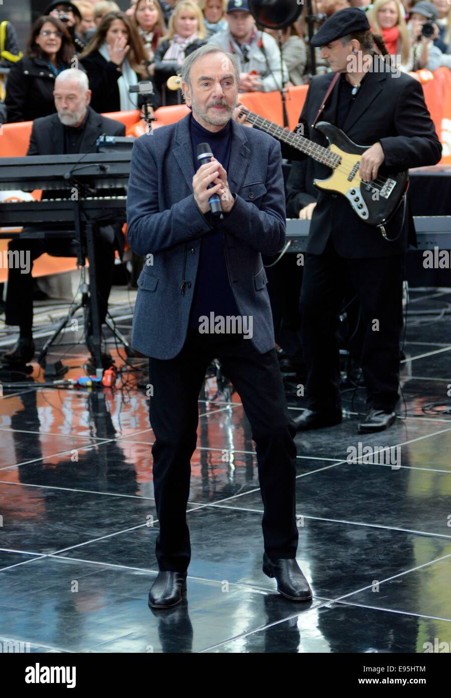 New York, NY, USA. 20th Oct, 2014. Neil Diamond on stage for NBC TODAY ...