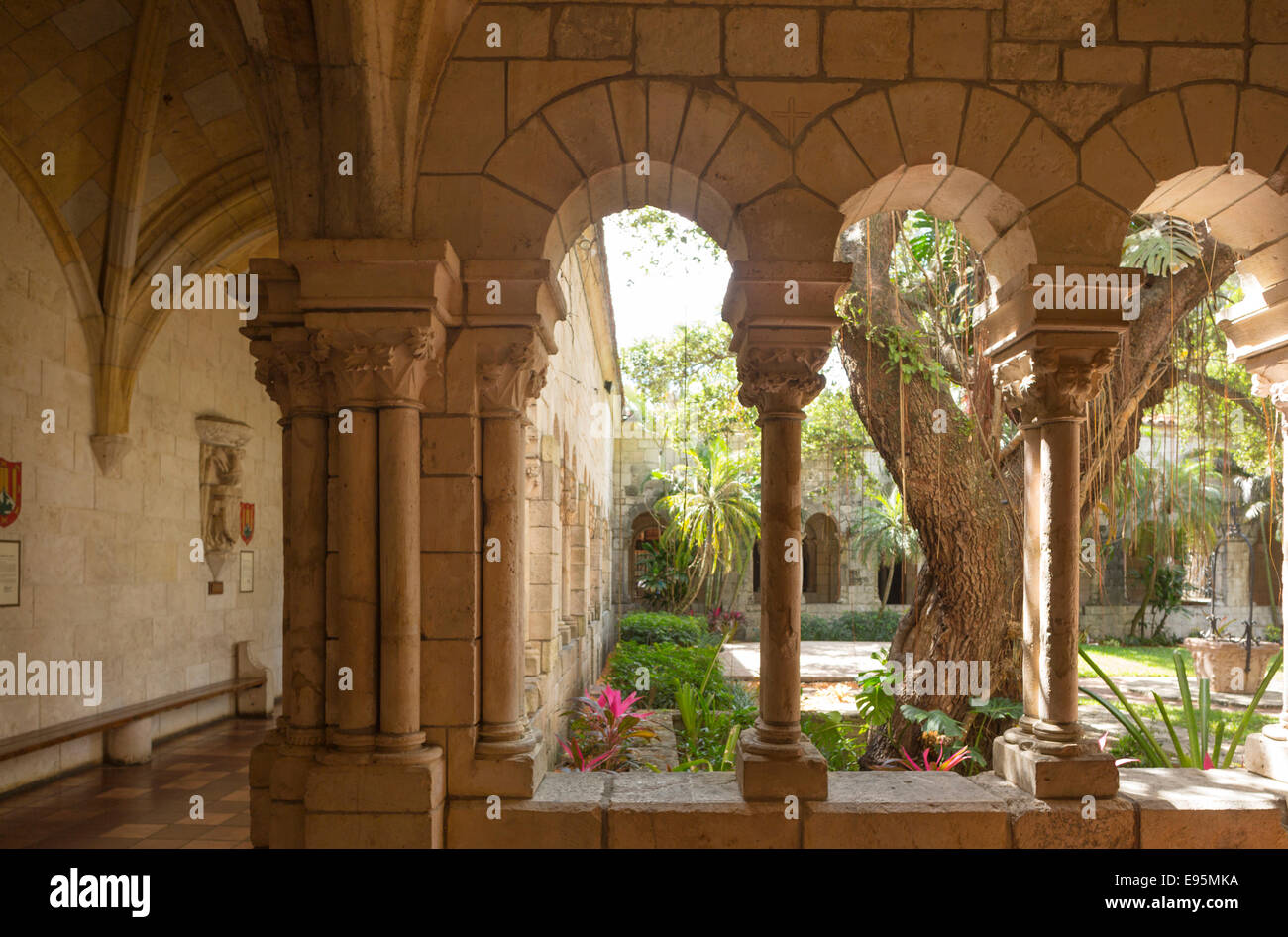 Spanish monastery miami florida hi-res stock photography and images - Alamy