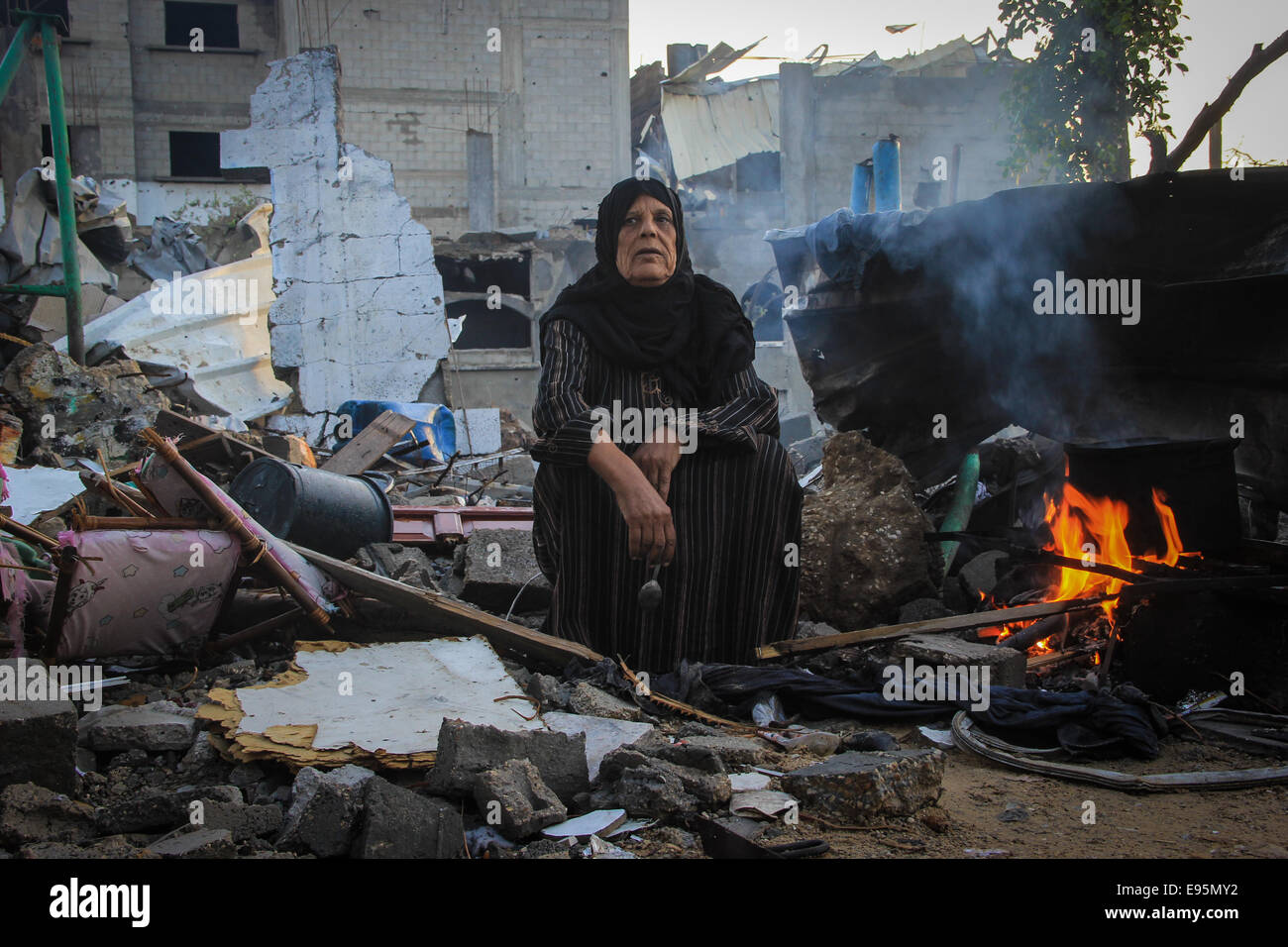 Gaza cooking hi-res stock photography and images - Alamy