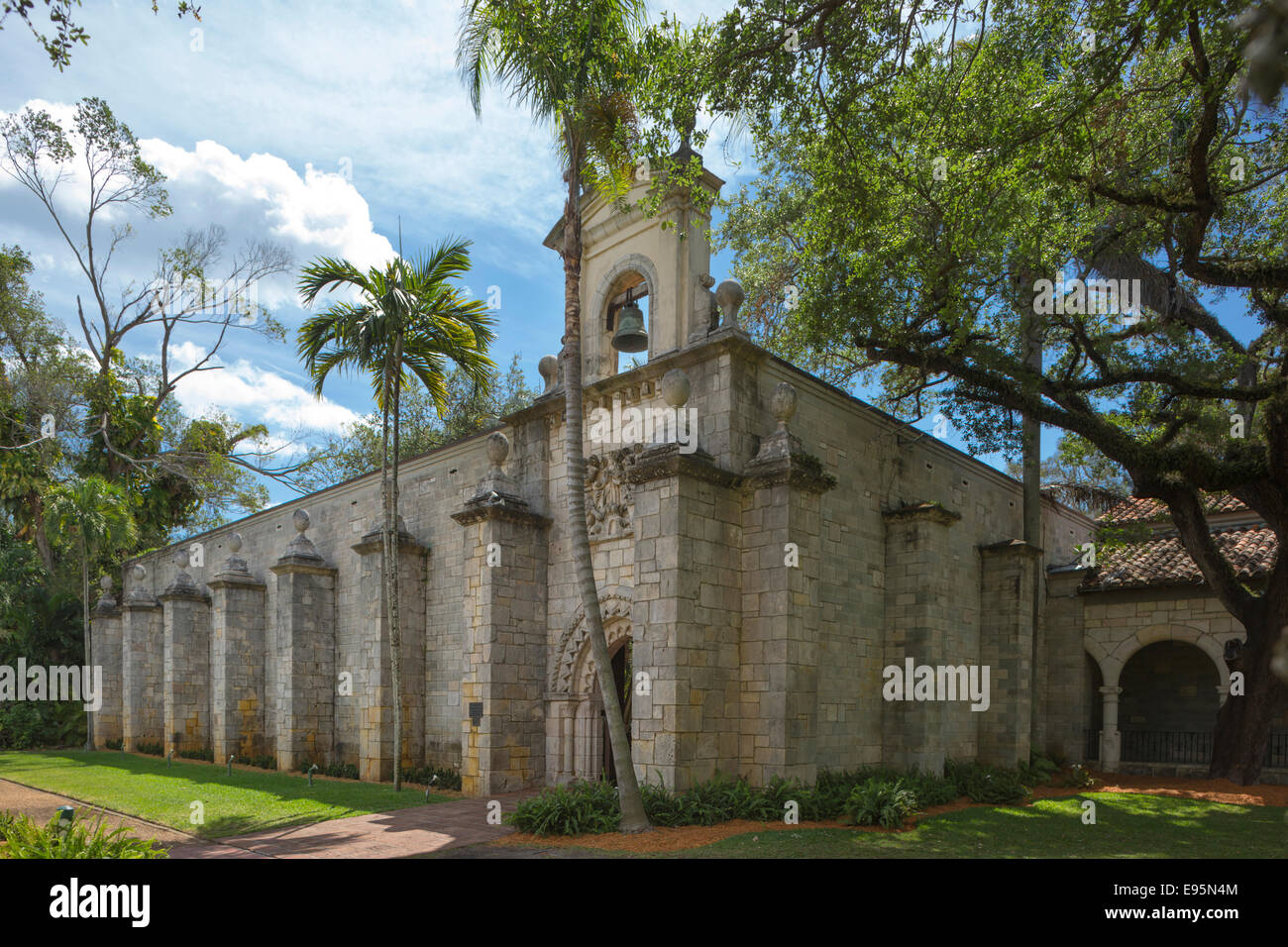 Medieval spanish architecture hi-res stock photography and images - Alamy