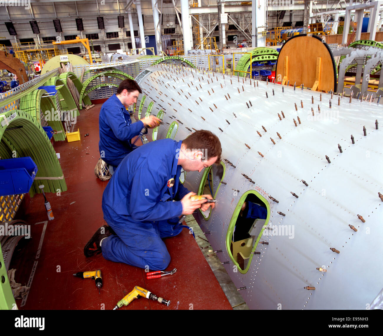 Aeroplane factory workers hi-res stock photography and images - Alamy