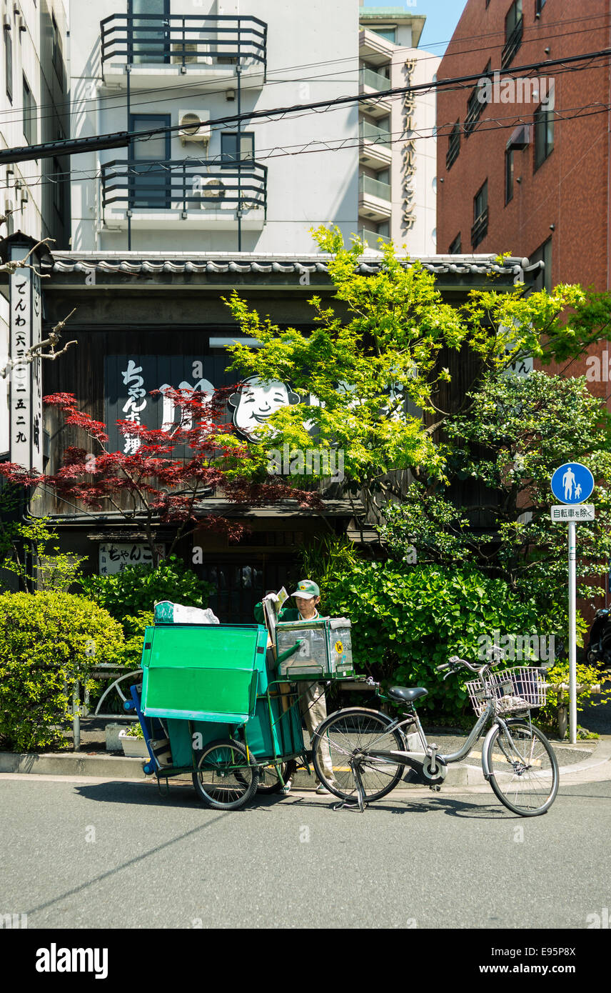 Vendor on bicycle hi-res stock photography and images - Alamy