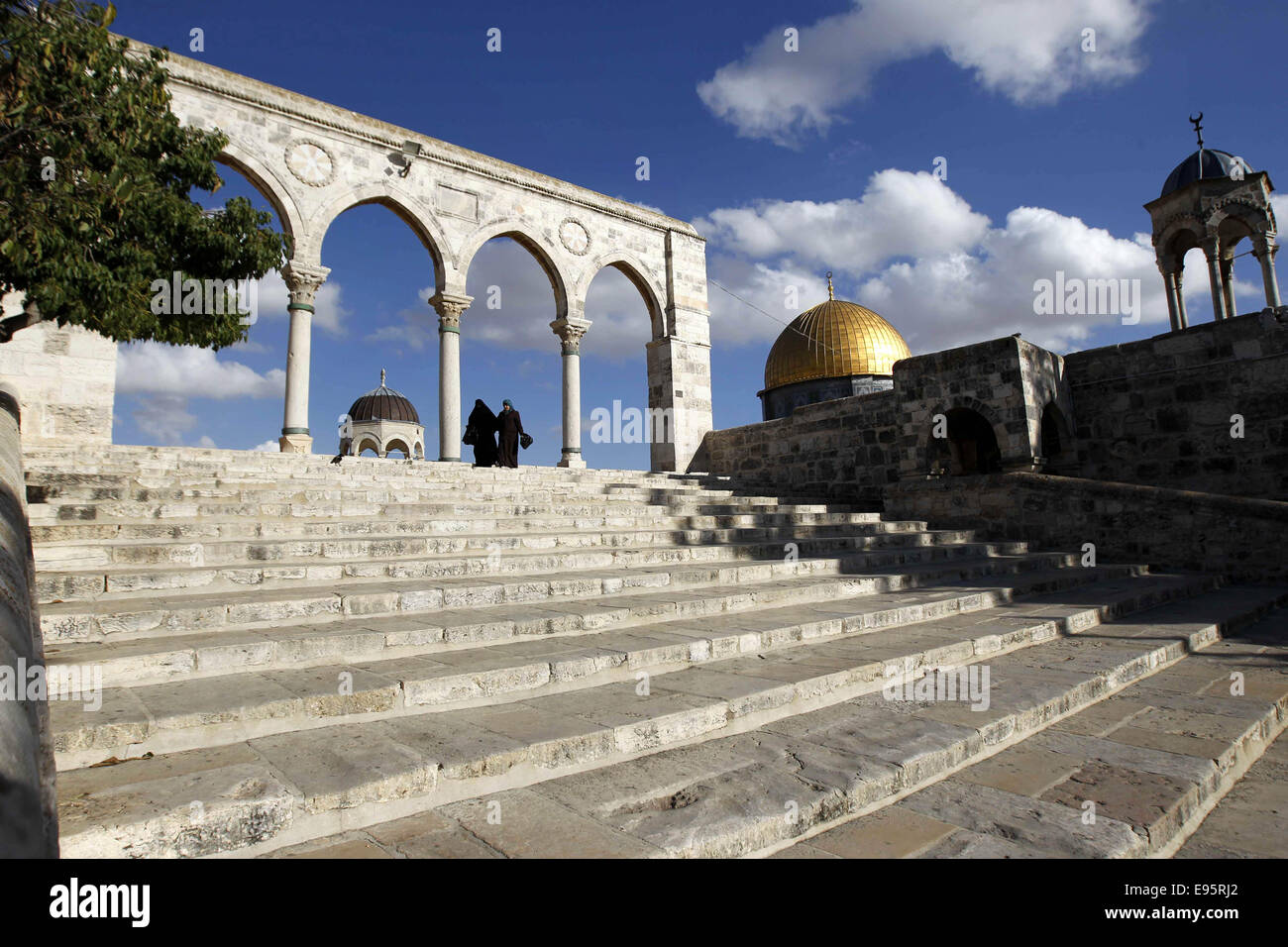 Jerusalem, Palestinian Territory. 20th Oct, 2014. Palestinian Muslim ...