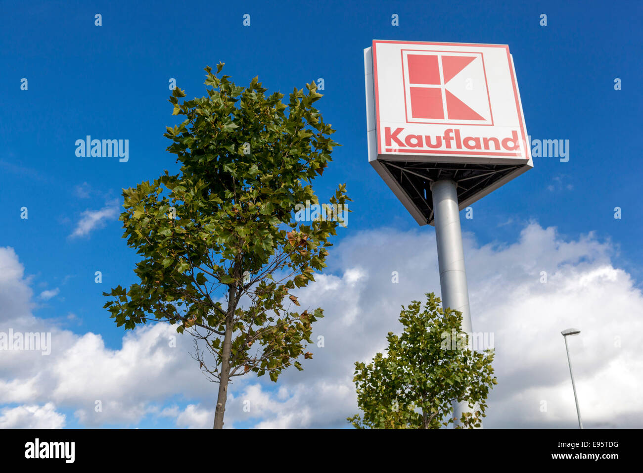 Kaufland logo hi-res stock photography and images - Alamy