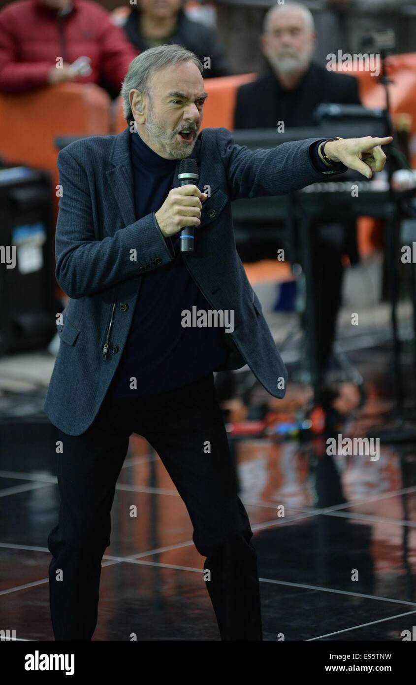 New York, NY, USA. 20th Oct, 2014. Neil Diamond on stage for NBC TODAY ...